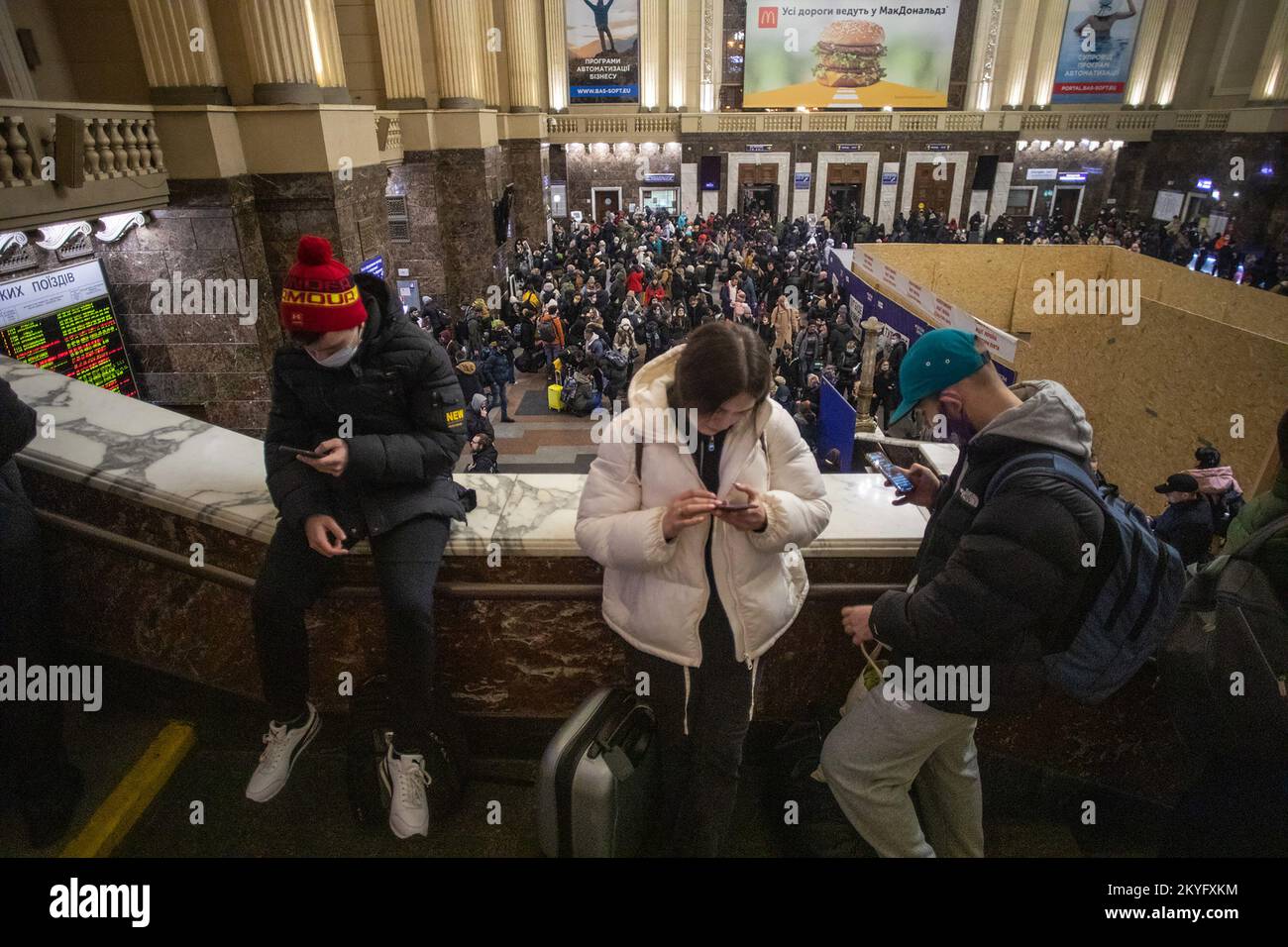Full scale subway station hi-res stock photography and images - Alamy
