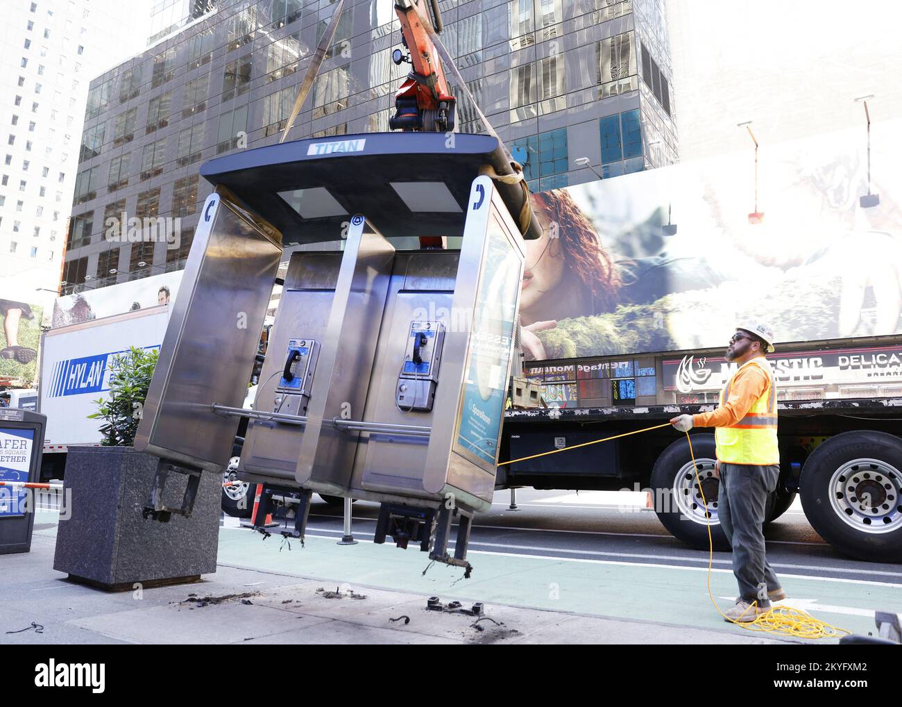 2022 payphone hi-res stock photography and images - Alamy