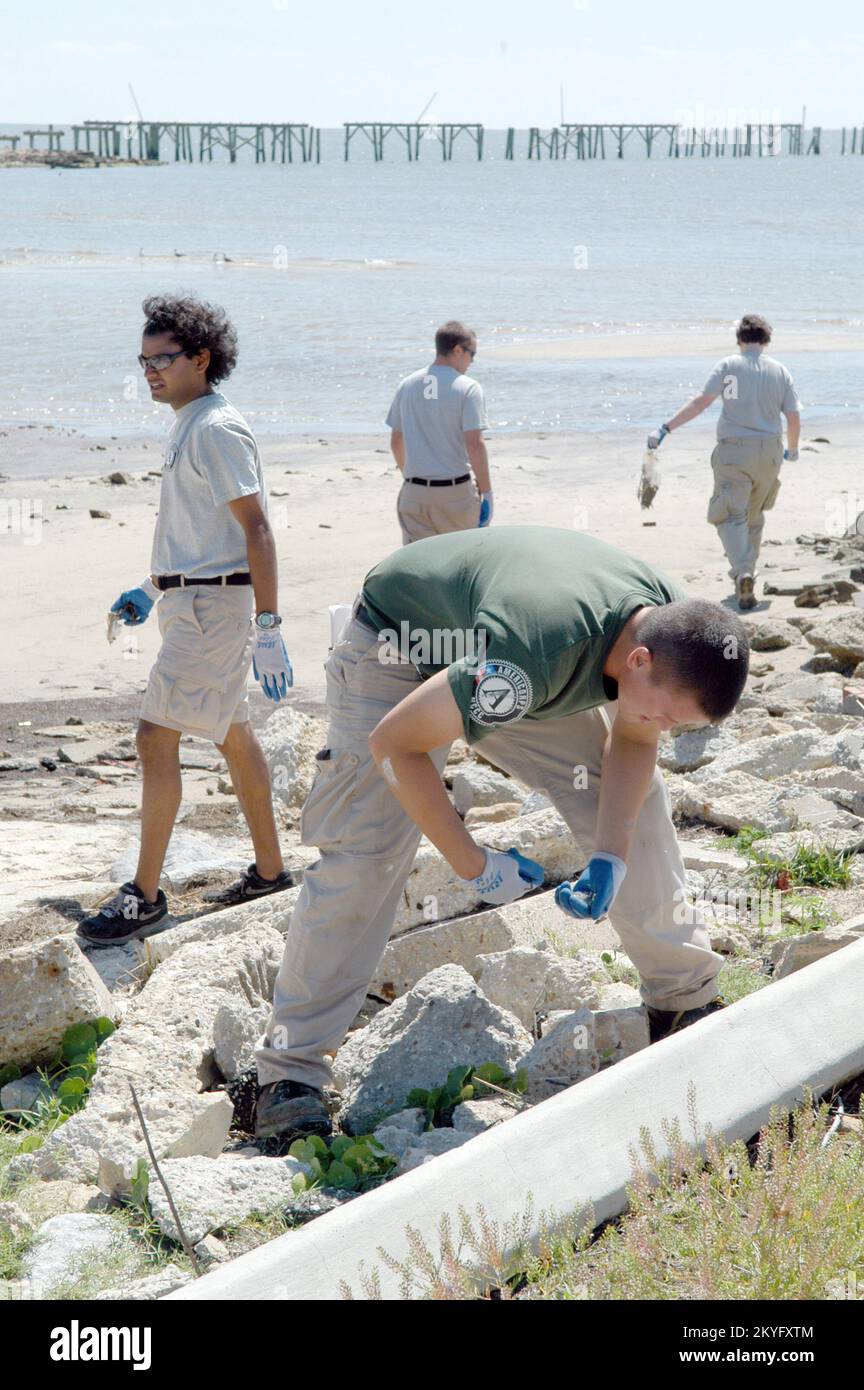Hurricane Katrina, Waveland, Miss., April 22, 2006 -- AmeriCorps*NCCC ...