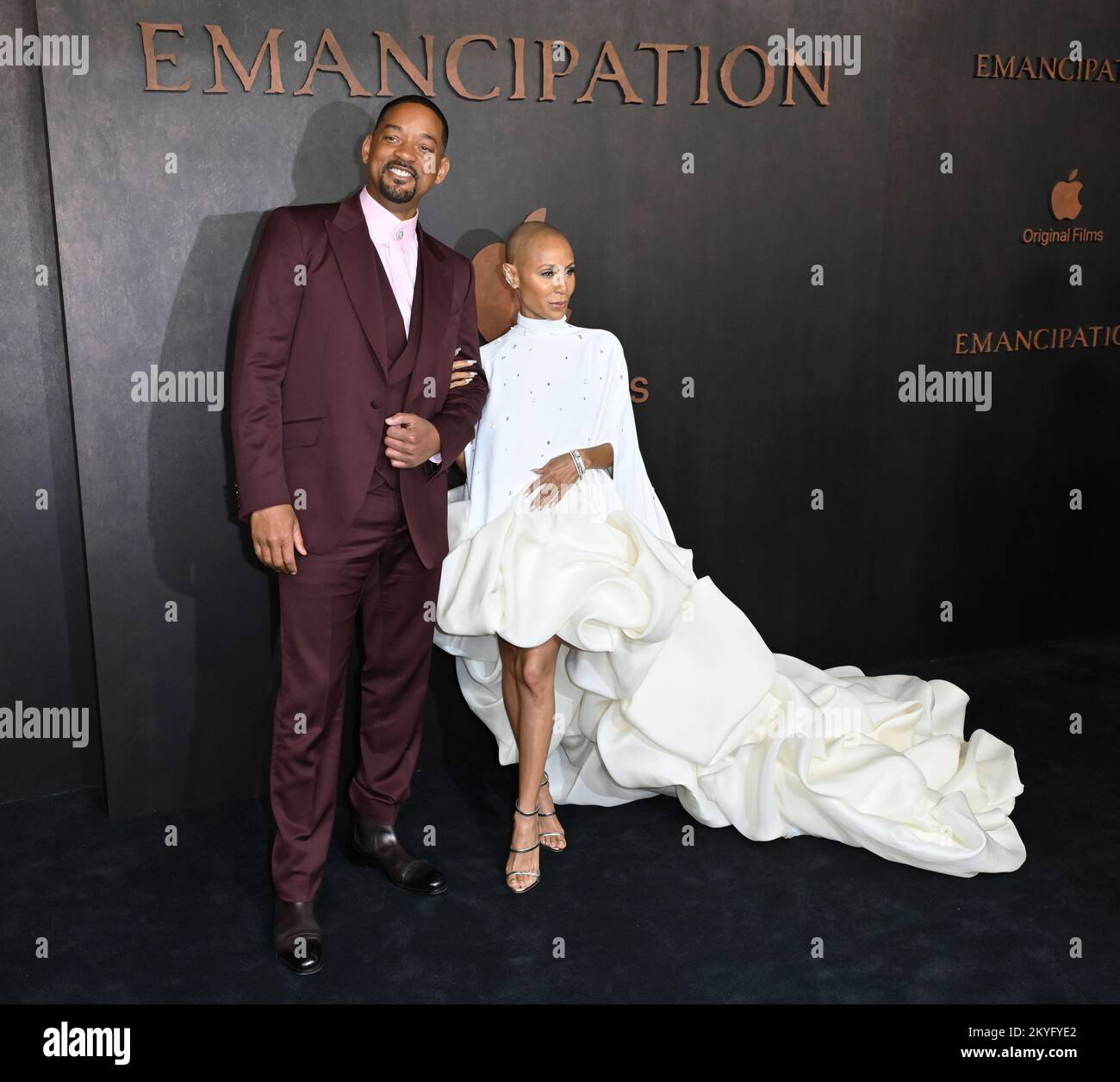 Los Angeles, USA. 30th Nov, 2022. Will Smith & Jada Pinkett Smith at the premiere for ...