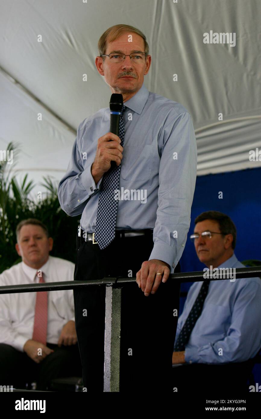 Hurricane Katrina, New Orleans, LA, August 27, 2008 -- Admiral Harvey ...