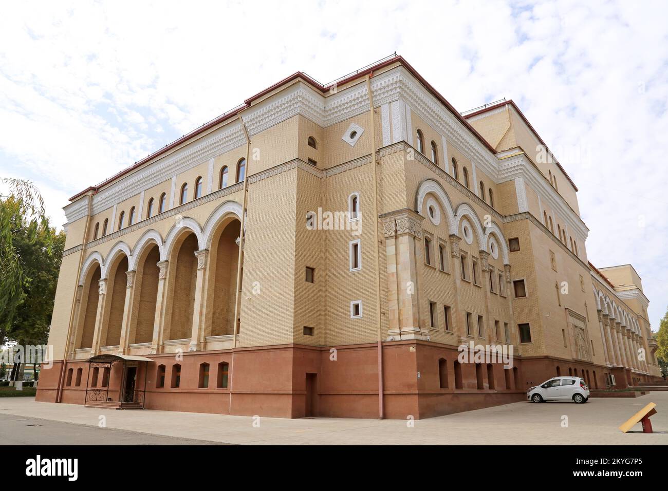 Alisher Navoi Opera and Ballet Theatre, Ataturk Street, Central ...