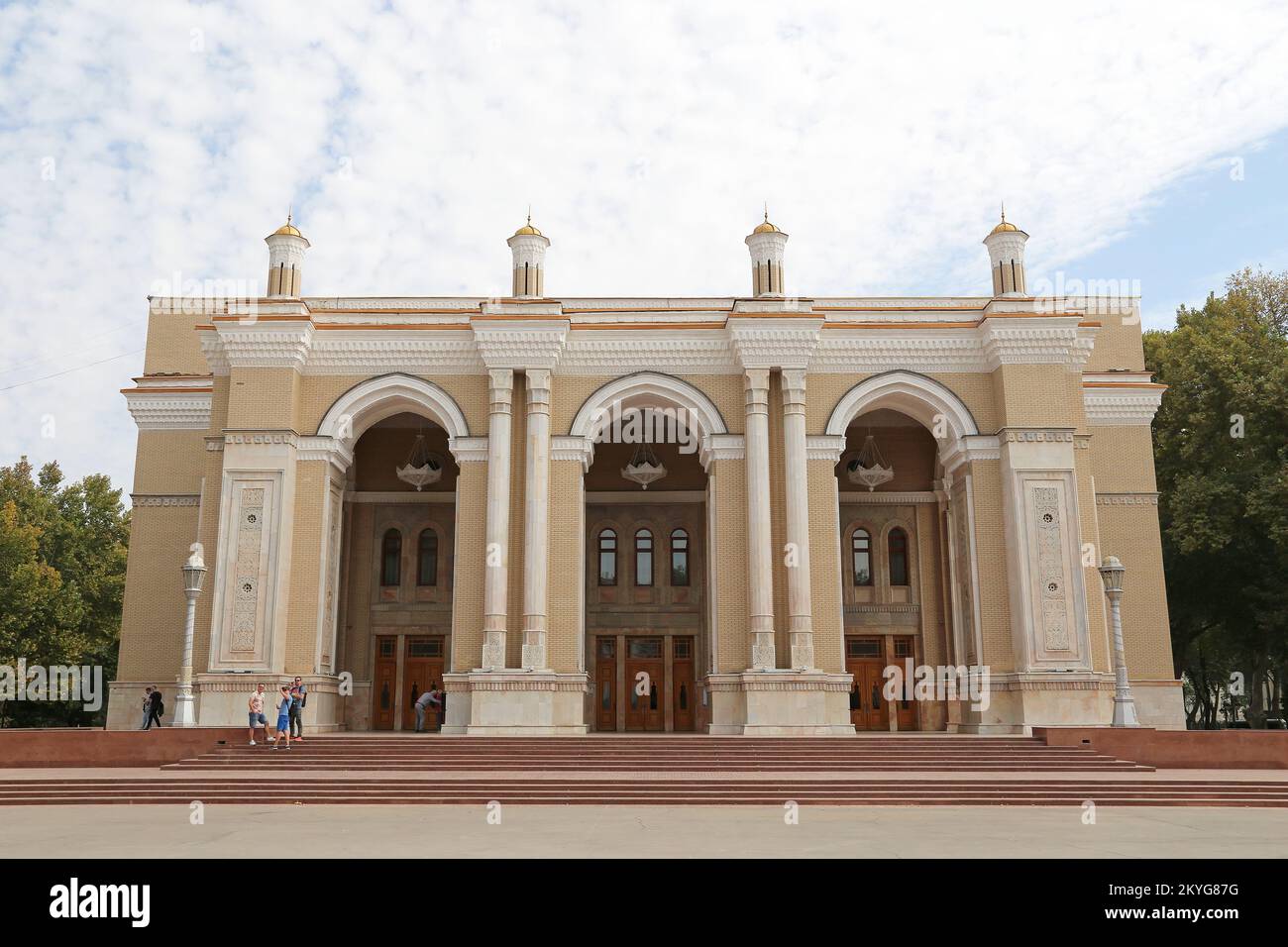 Alisher Navoi Opera and Ballet Theatre, Ataturk Street, Central ...