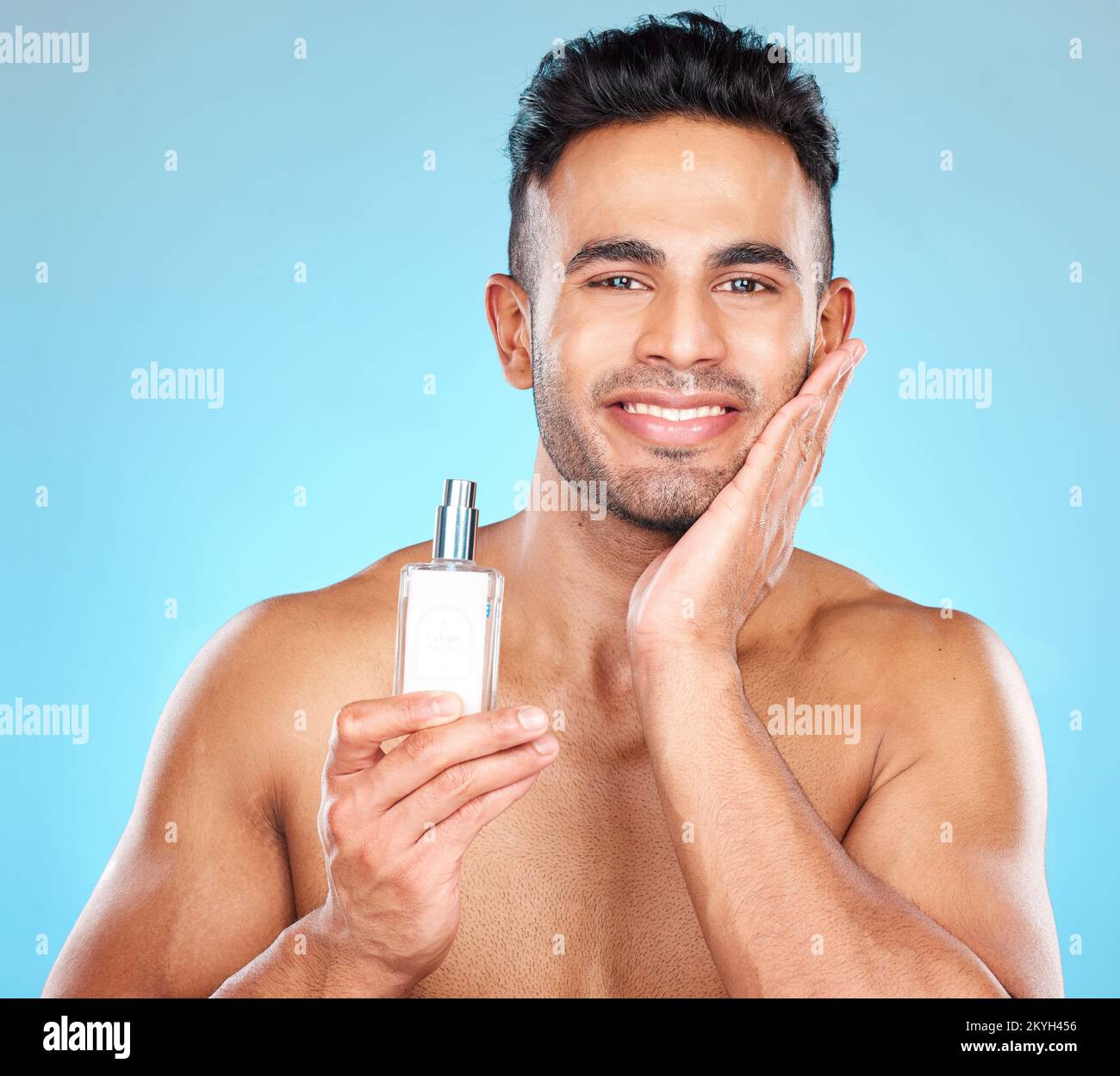 Man aftershave blue bottle hi-res stock photography and images - Alamy