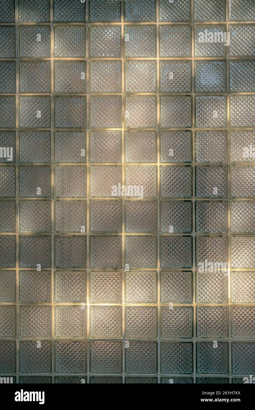 Thick square glass blocks hi-res stock photography and images - Alamy