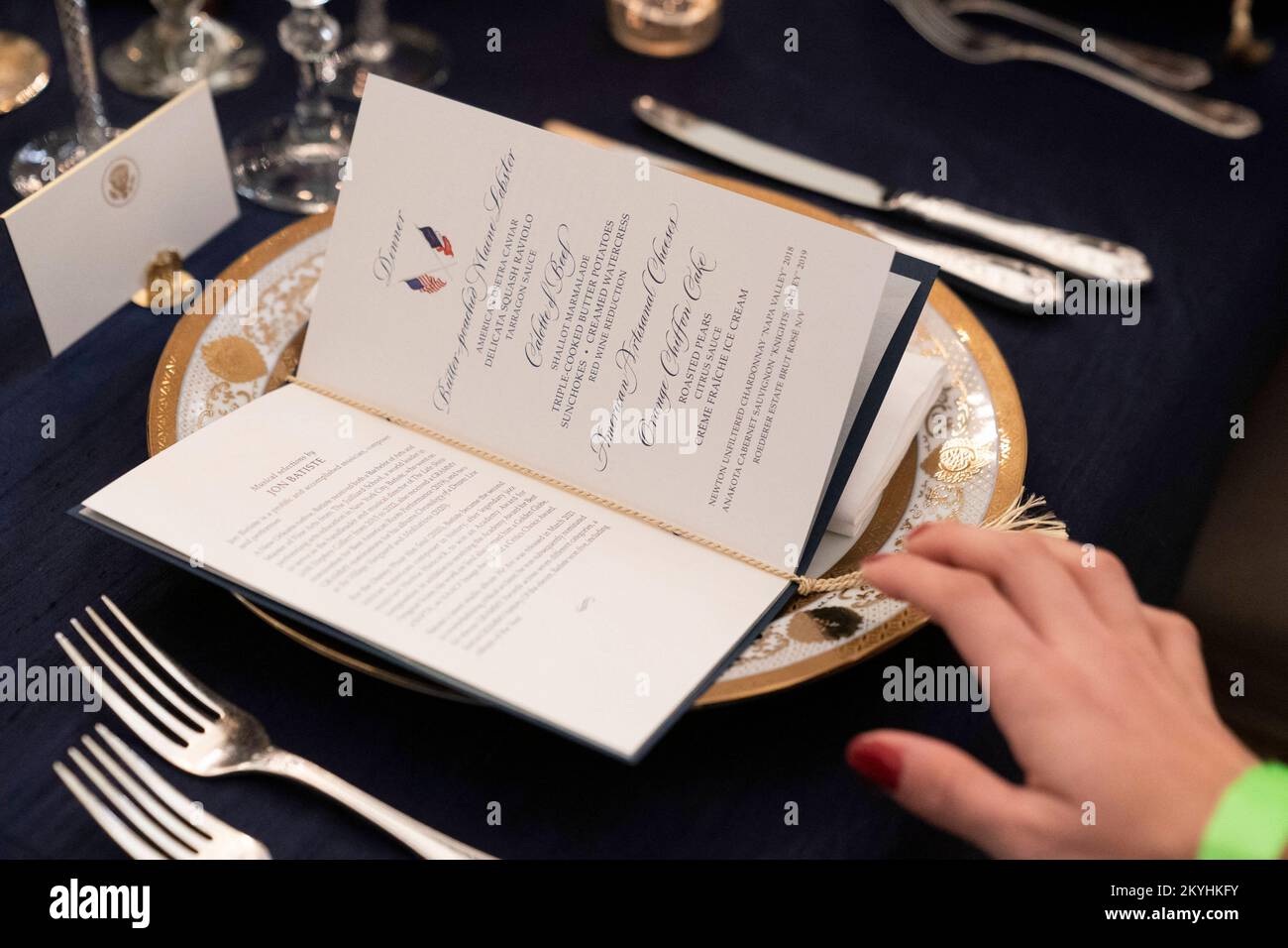 White house state dinner menu hi-res stock photography and images - Alamy