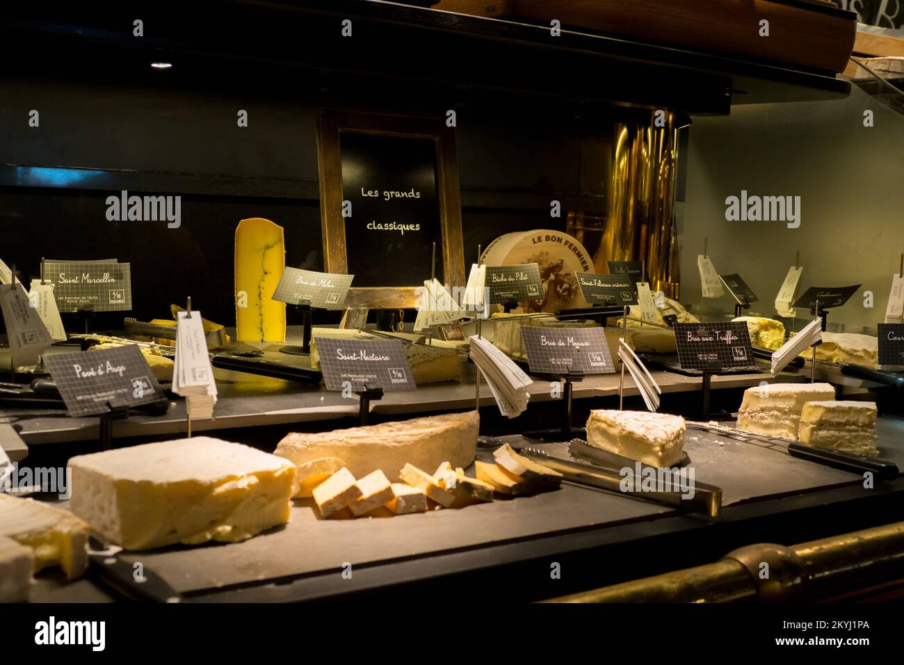 The largest cheese buffet in the world in France - The biggest ...