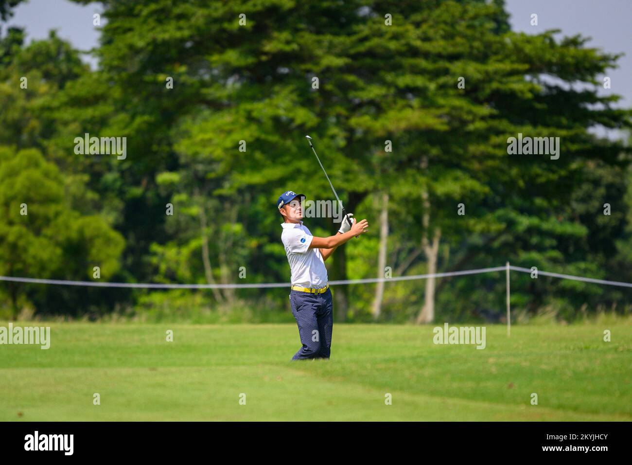 Jakarta, INDONESIA. 01st December, 2022. Kosuke Hamamoto of THAILAND plays from the 10th fairway ...