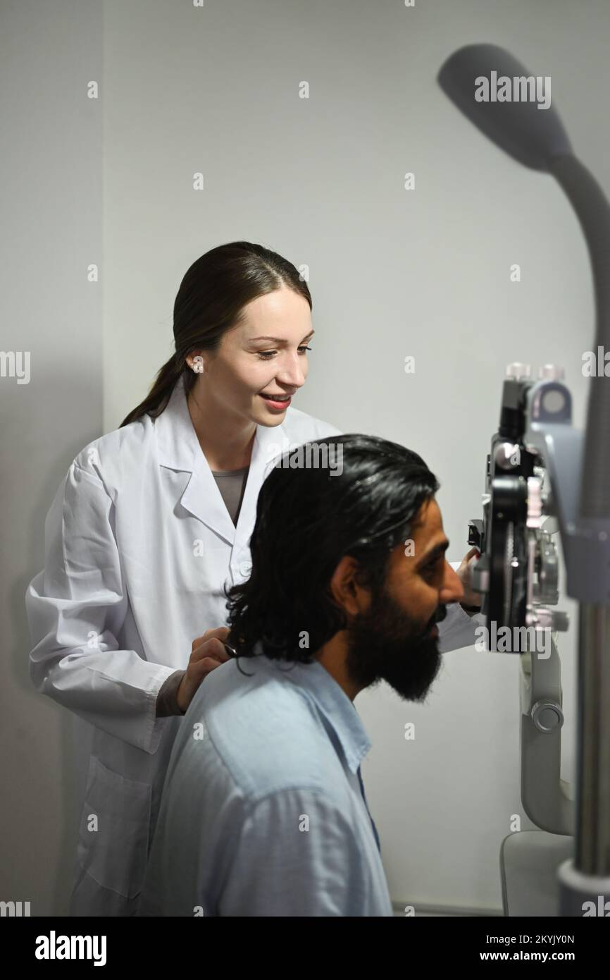 Eye checkup indian hi-res stock photography and images - Alamy