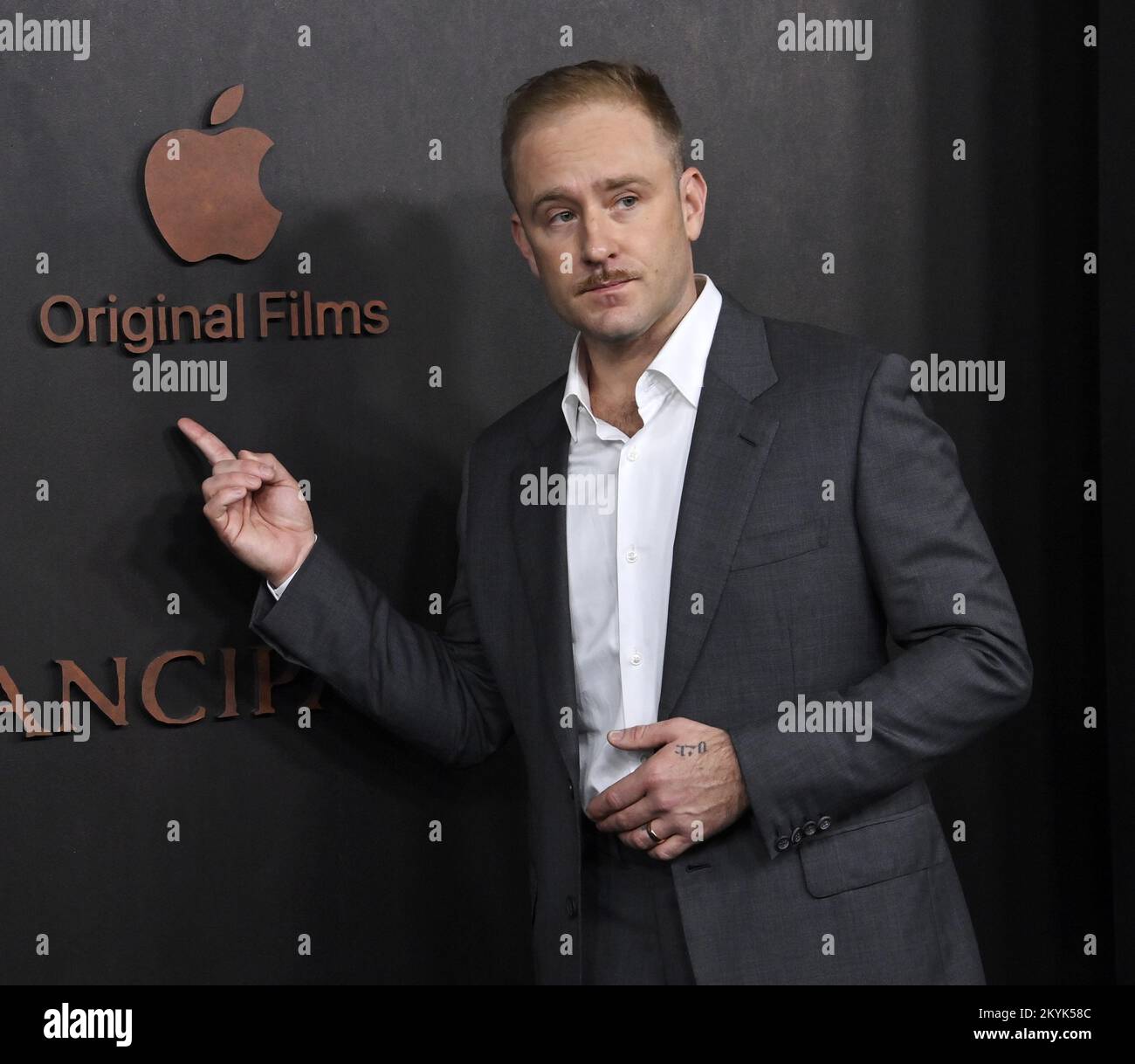 Los Angeles, United States. 30th Nov, 2022. Cast member Ben Foster ...