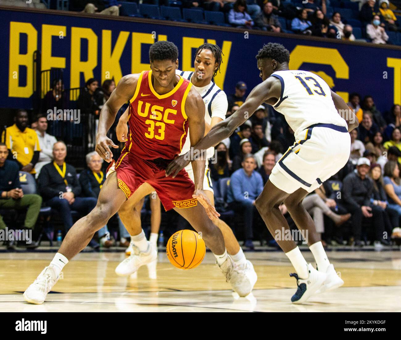 Hass Pavilion. 30th Nov, 2022. CA U.S.A. USC forward Kijani Wright (33 ...