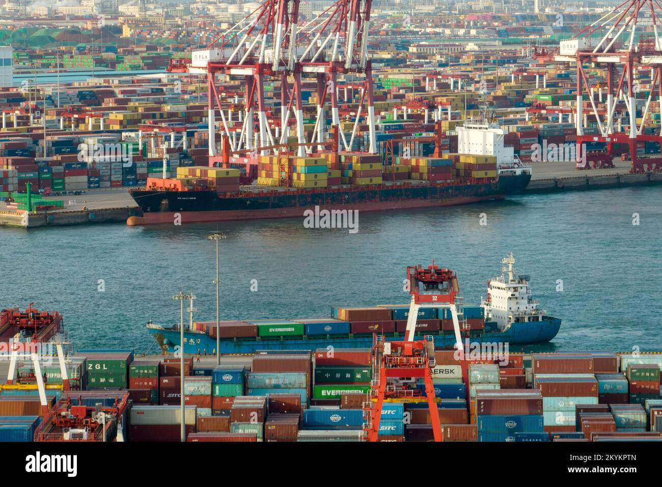 Aerial photo shows the busy working scene of Qianwan Container Terminal ...