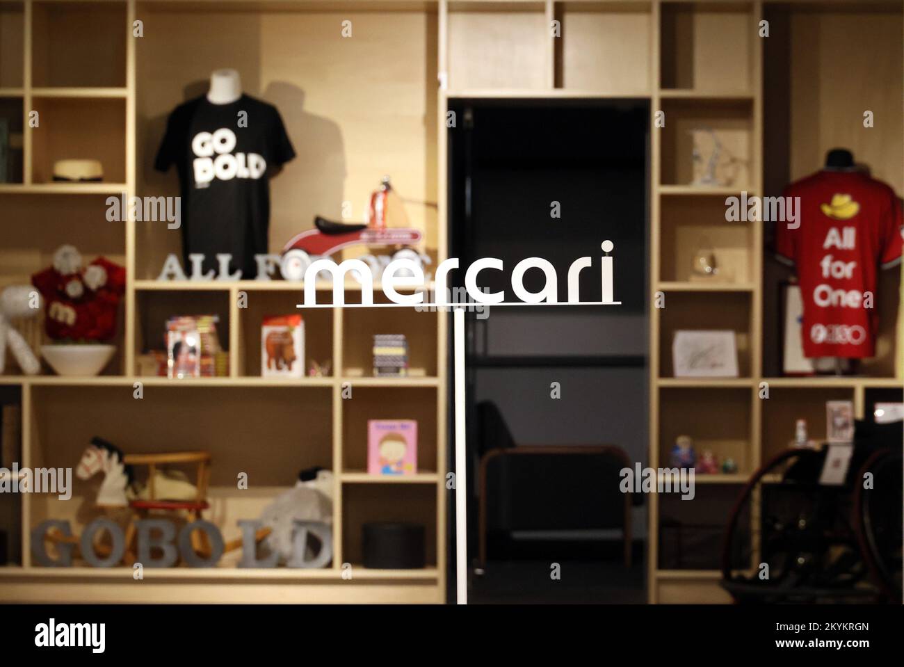 Mercari logo hi-res stock photography and images - Alamy