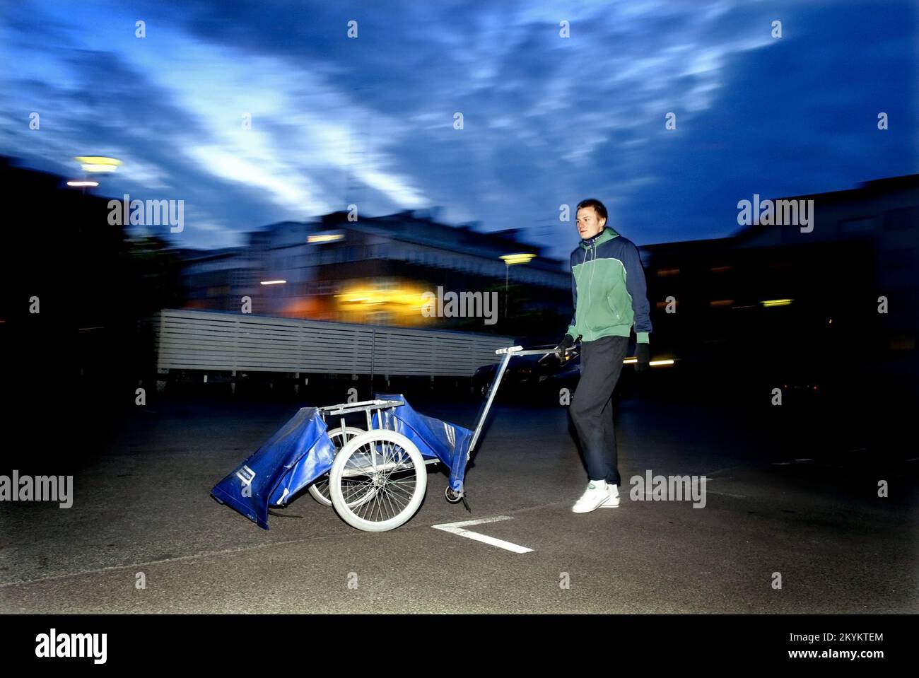 Tidningsbud hi-res stock photography and images - Alamy