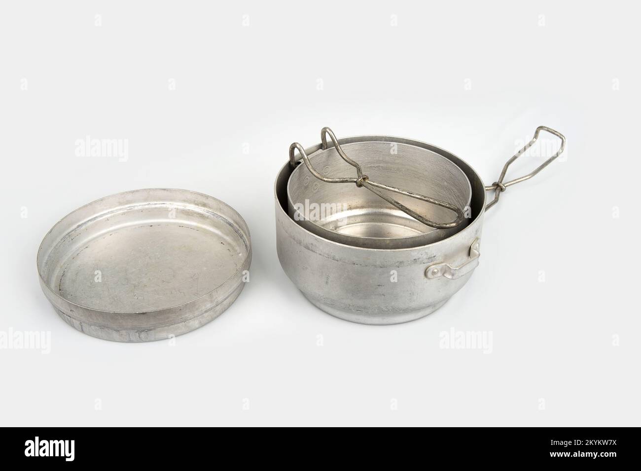 Aluminium set of pots for army. Camp cooking kit. Ceskoslovensky esus ...