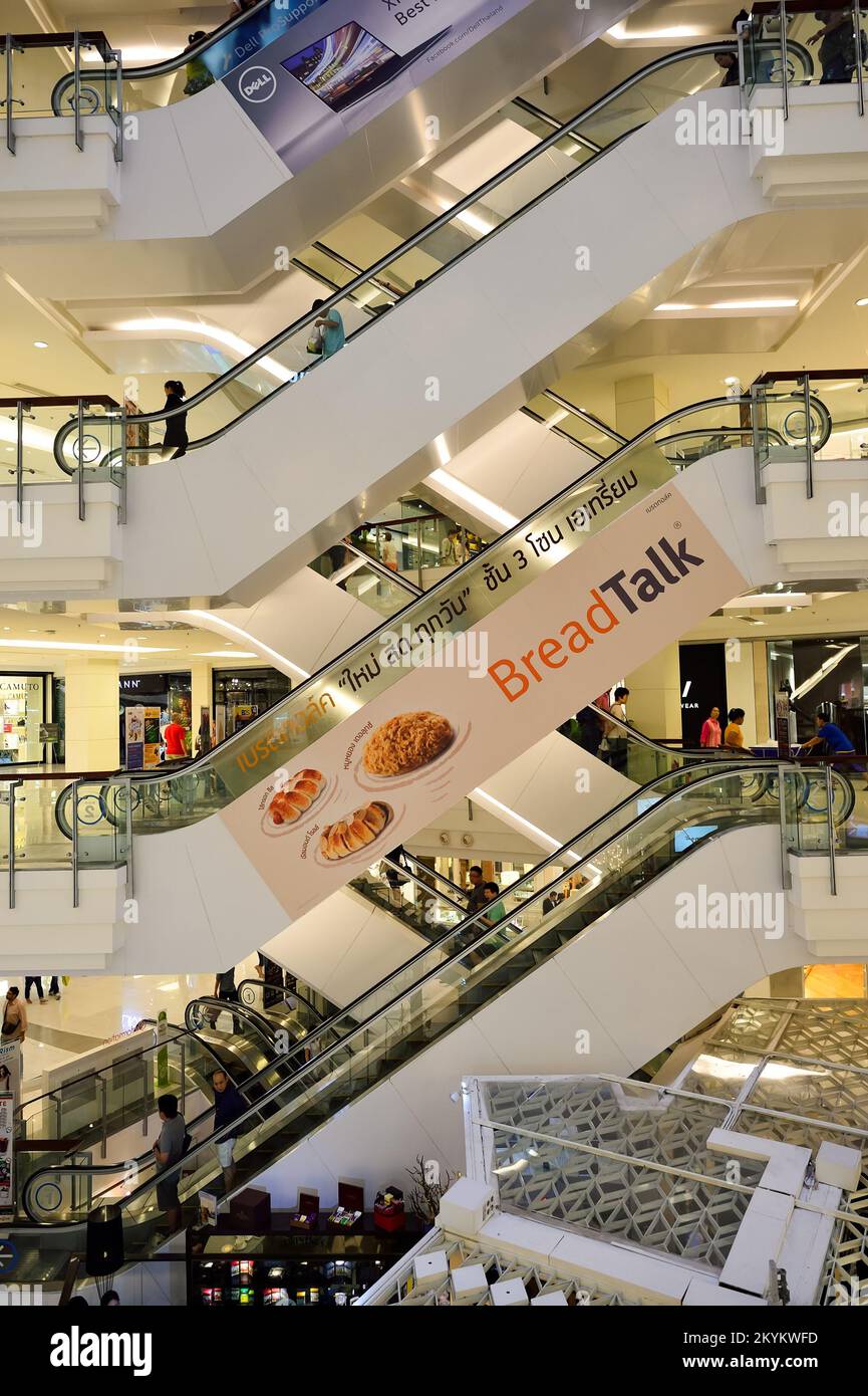 BANGKOK, THAILAND - JUNE 21, 2015: shopping center interior. Shopping ...