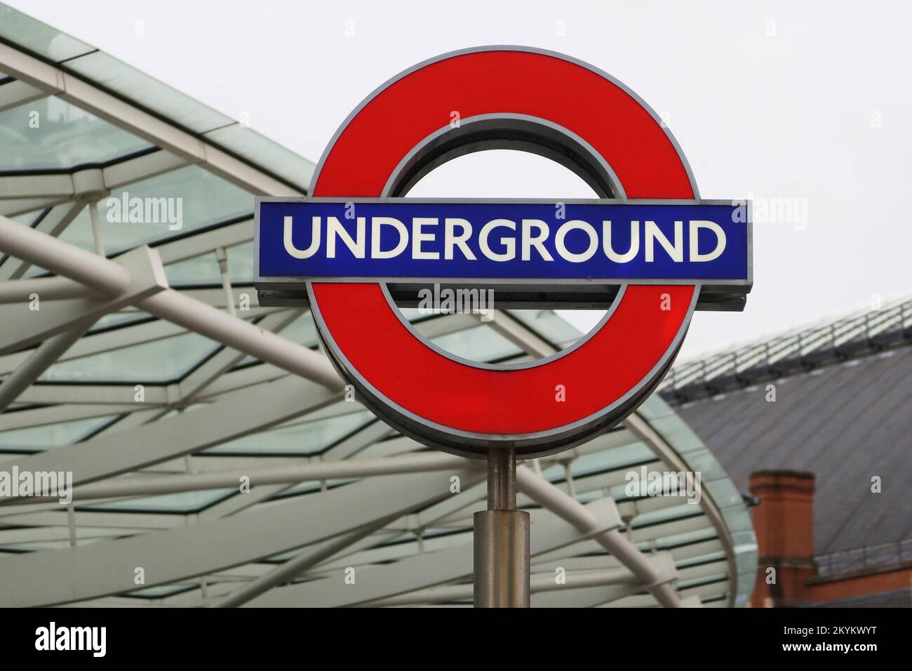 London underground sign Stock Photo - Alamy