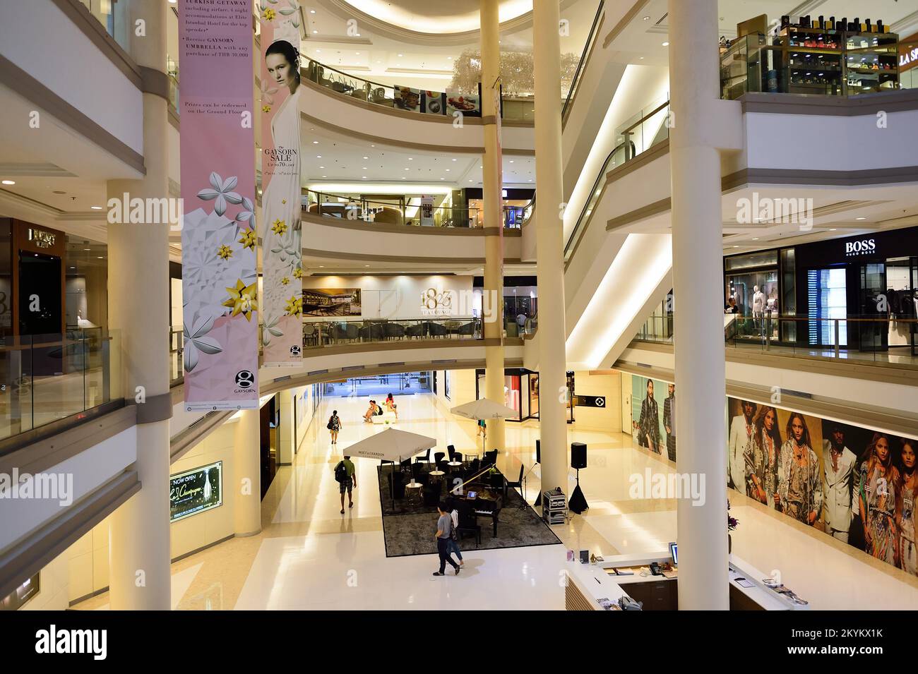 BANGKOK, THAILAND - JUNE 21, 2015: shopping center interior. Shopping ...