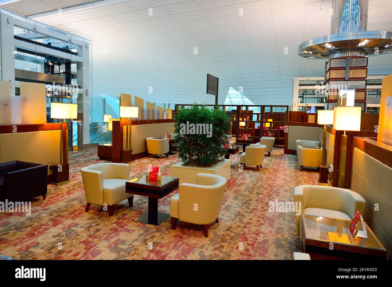 DUBAI - JUNE 23, 2015: Emirates business class lounge interior ...