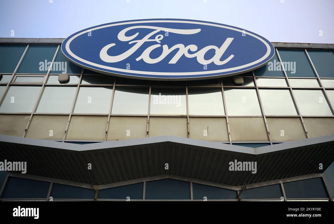 Ford halewood hi-res stock photography and images - Alamy