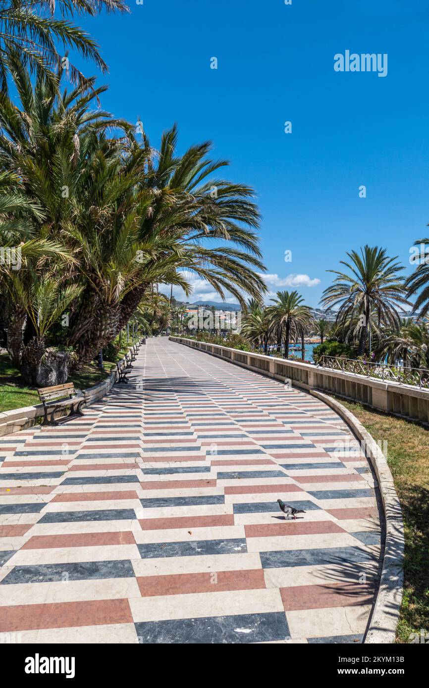 The beautiful promenade of Sanremo Stock Photo - Alamy