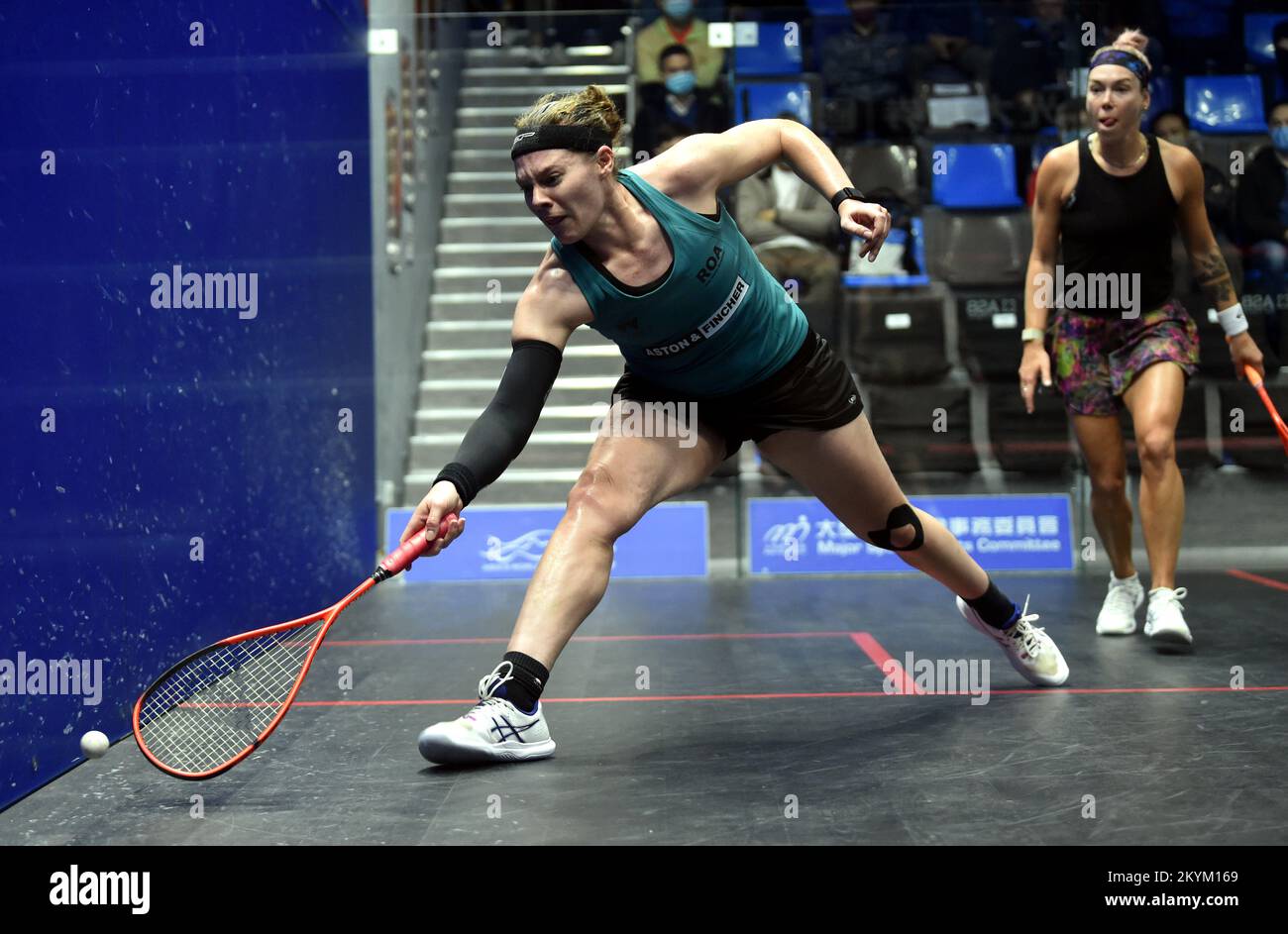 Hong Kong, China. 1st Dec, 2022. Sarah-Jane Perry (front) of England ...