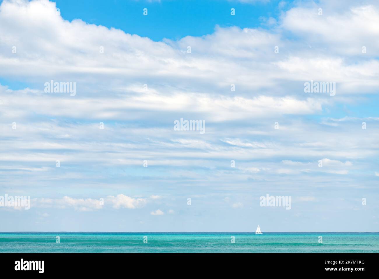 horizon view of daylight sky and summer yacht Stock Photo - Alamy