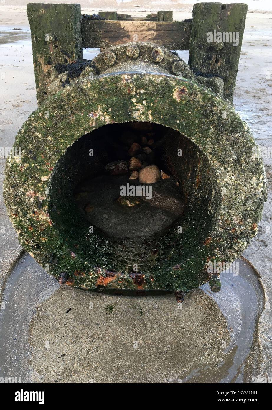 Discharging sewage into the sea hi-res stock photography and images - Alamy