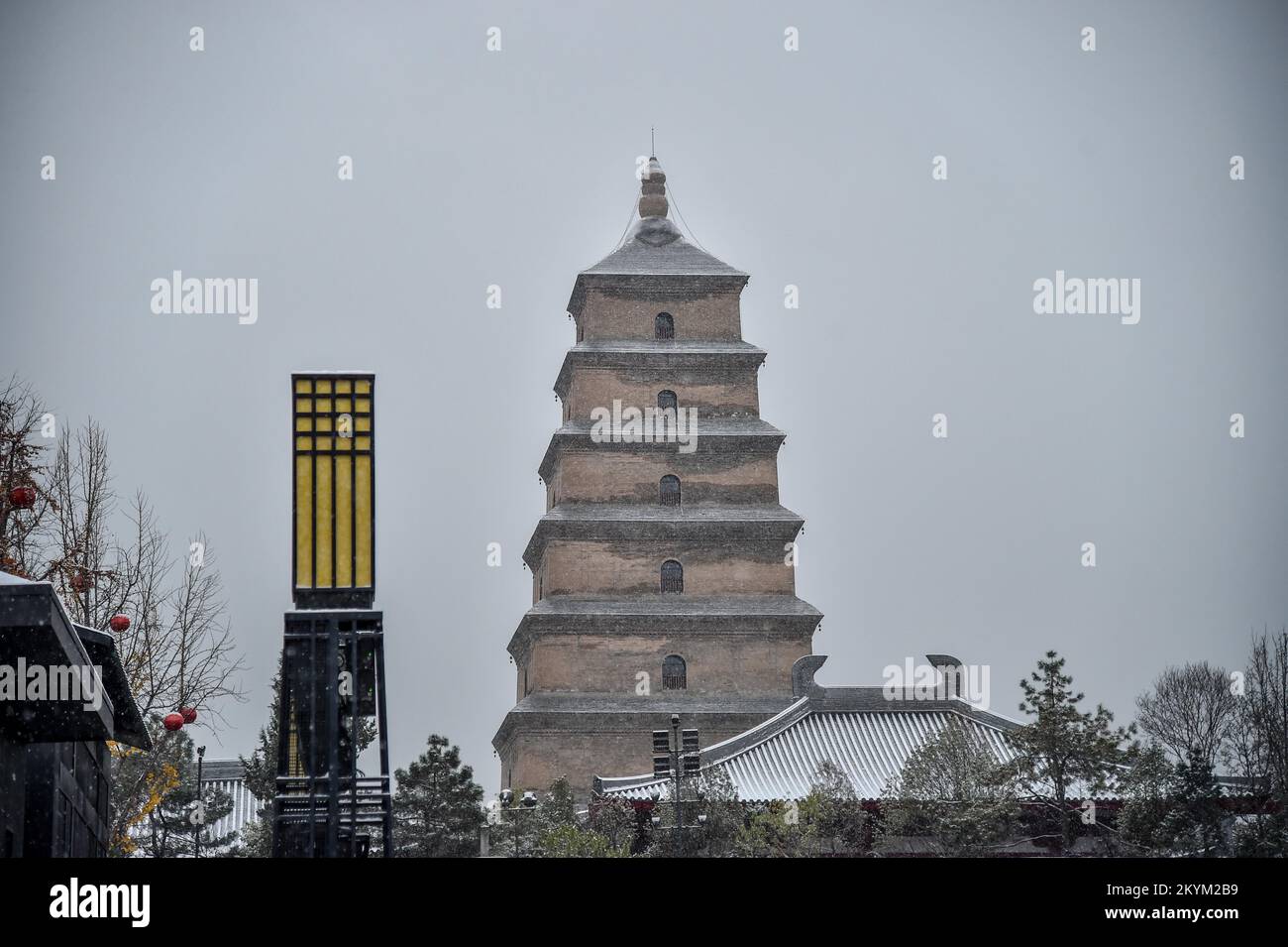 The snow views of the Dayan Pagoda in Xi'an City, northwest China's Shaanxi Province, 30 ...