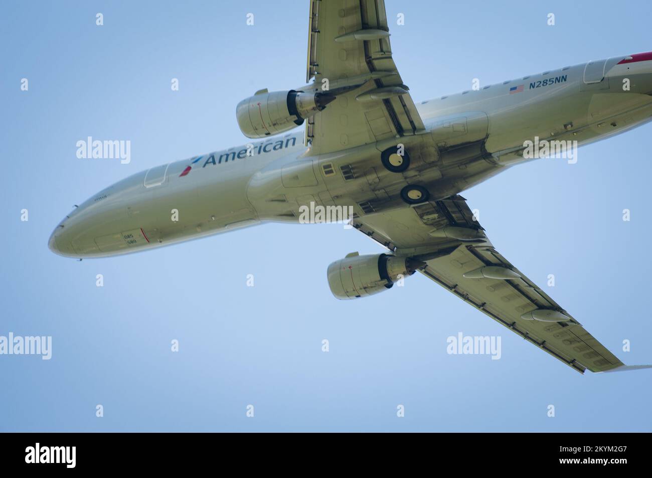 American airlines flight 175 hi-res stock photography and images - Alamy