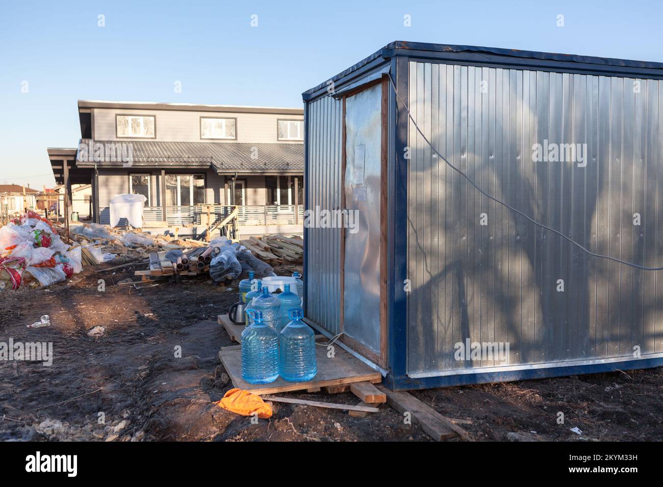 Construction temporary cabin for manual workers living, construction ...