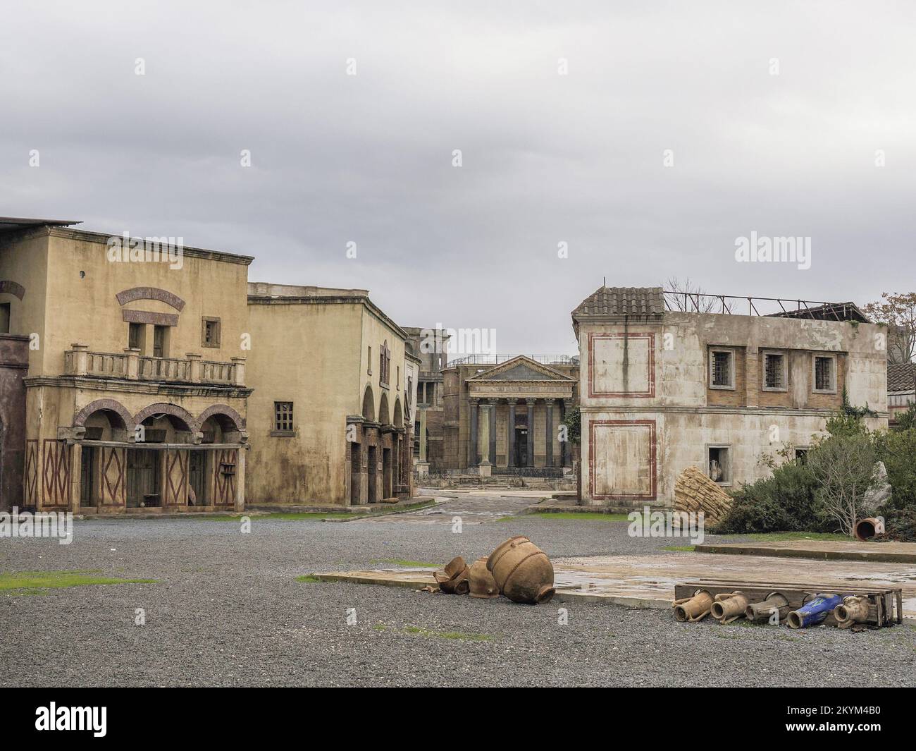 Cinema rome exterior hi-res stock photography and images - Alamy