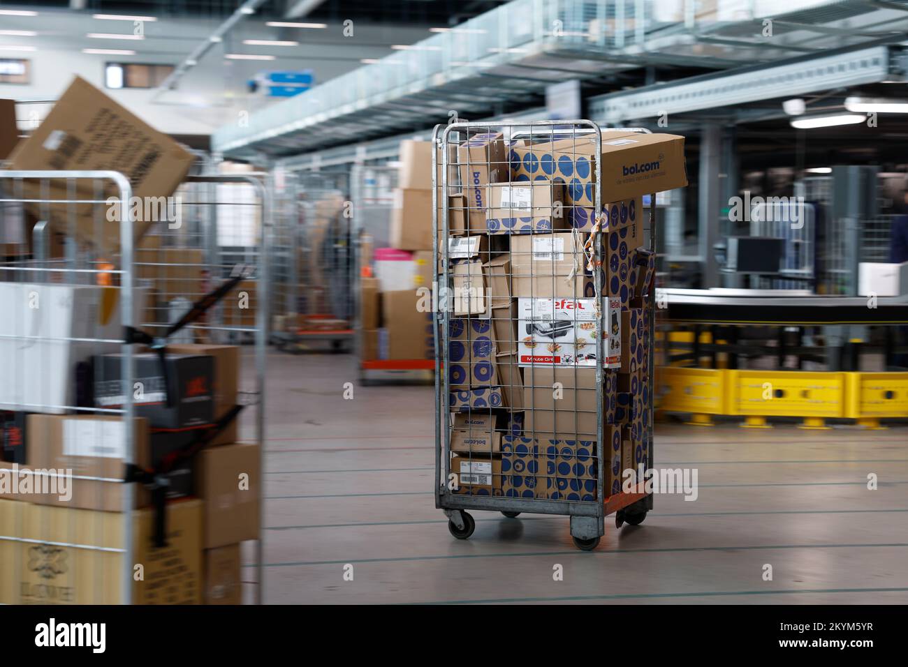 WESTZAAN - Employees of post and parcel delivery company PostNL sort ...