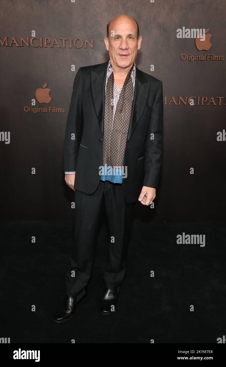 Los Angeles, Ca. 30th Nov, 2022. Paul Ben-Victo at the Apple Film ...