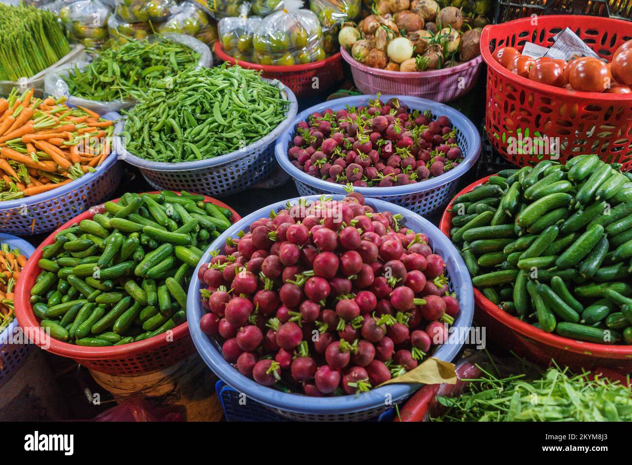 DA LAT VIETNAM, 2 SEPTEMBER 2018 - Fruits and vegetables on a market in ...