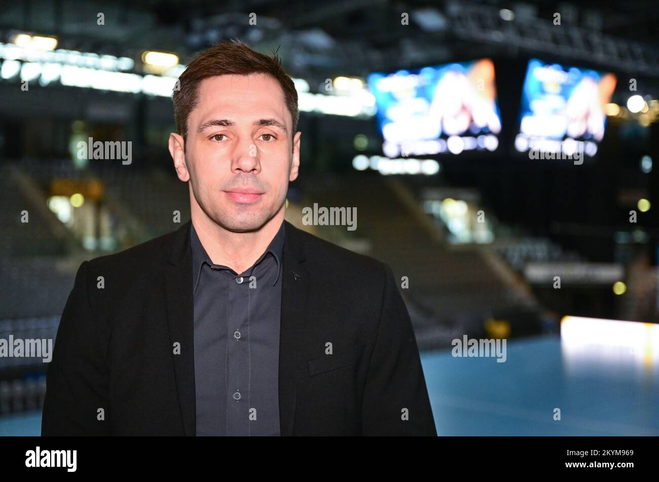 Stuttgart, Germany. 01st Dec, 2022. Former boxing world champion Felix ...