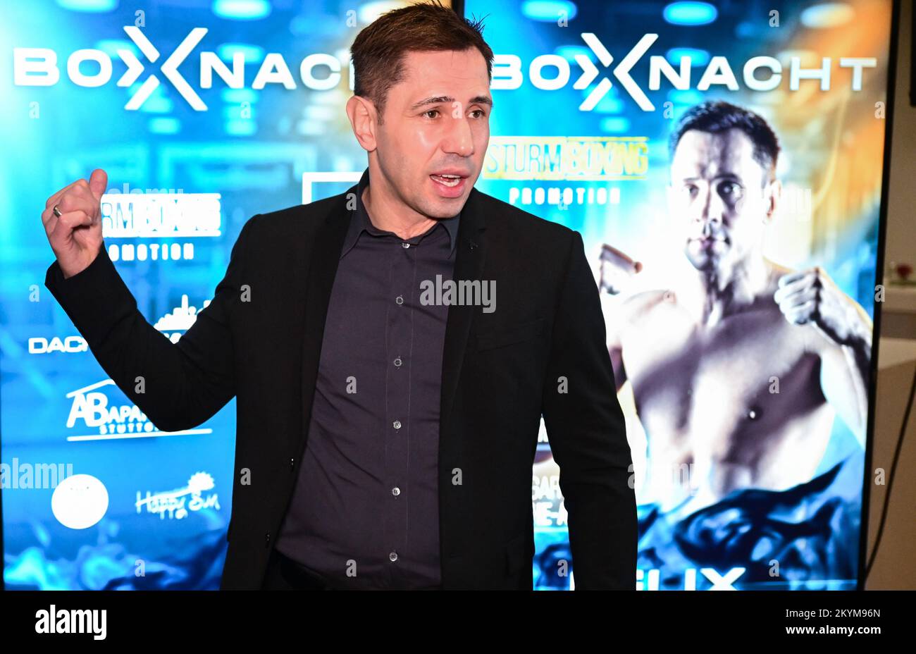Stuttgart, Germany. 01st Dec, 2022. Former boxing world champion Felix ...