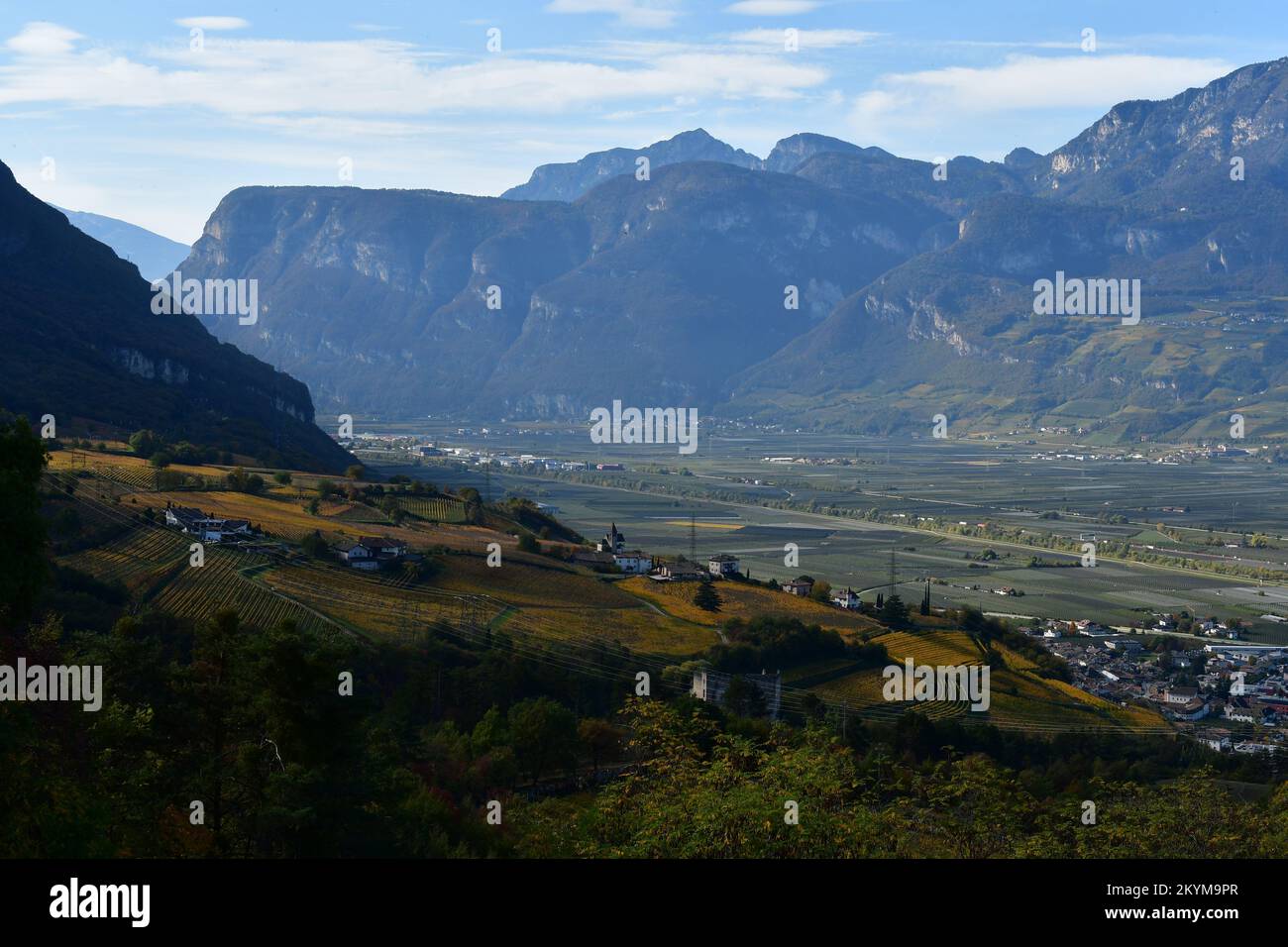 Weinberge in südtirol hi-res stock photography and images - Alamy