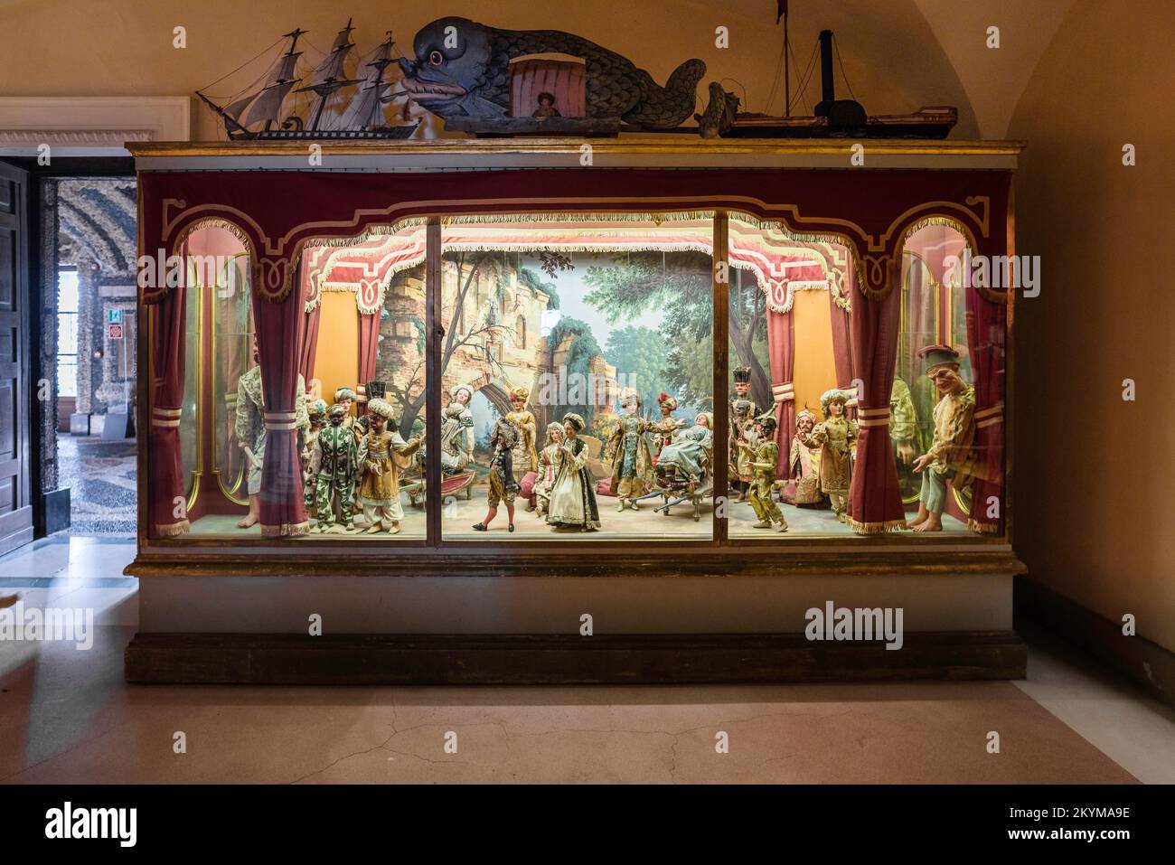 Vintage puppets, view of a collection of 18th & 19th century puppets on ...