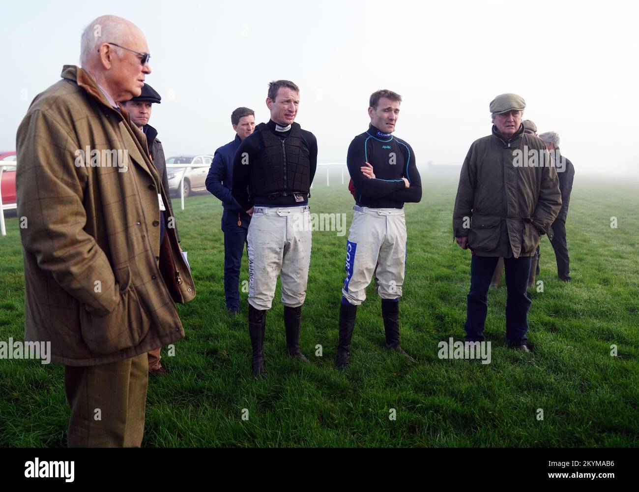 Wincanton racecourse 2022 hi-res stock photography and images - Alamy