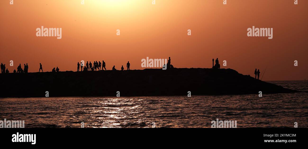 Sea sunset on the Persian Gulf Stock Photo - Alamy