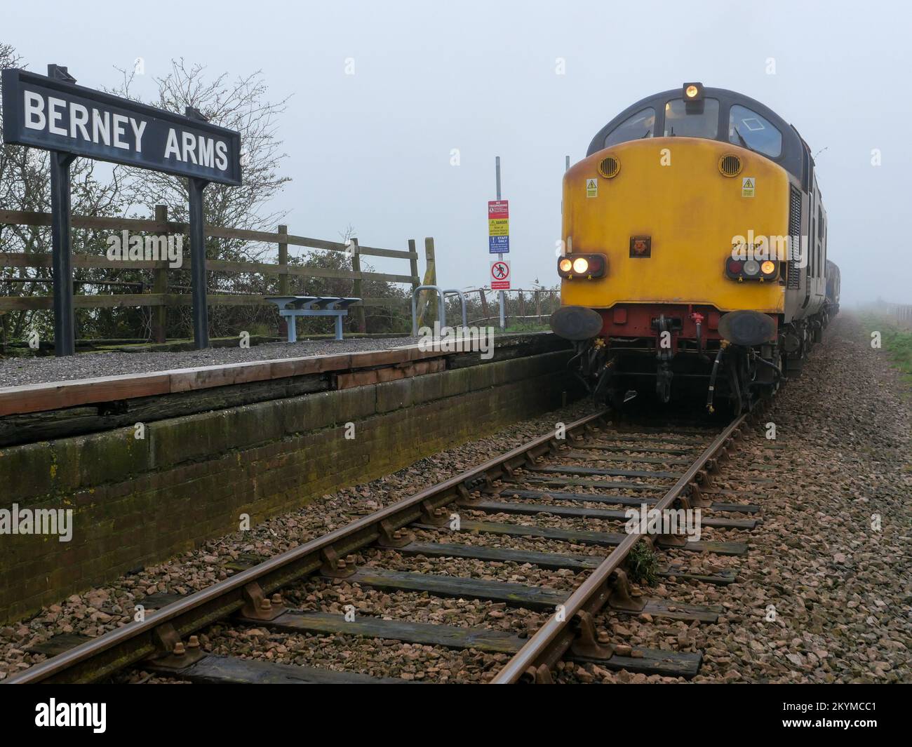 Class 37 Berney Arms Norfolk Stock Photo - Alamy