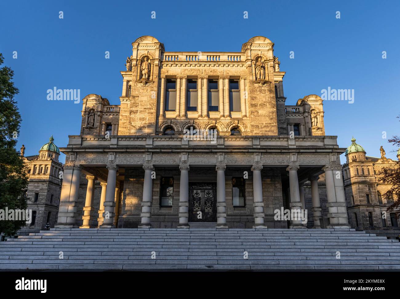 British Columbia Parliament Buildings Victoria Bc British Columbia
