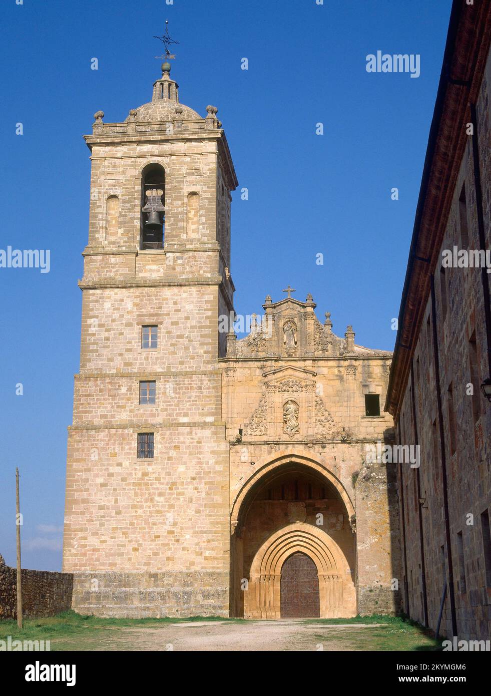 Iglesia y monasterio benedictino hi-res stock photography and images ...
