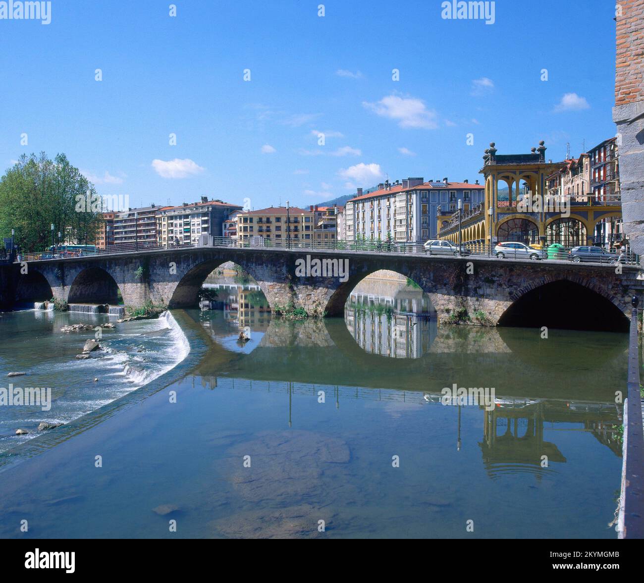 PUENTE SOBRE EL RIO ORIA - FOTO AÑOS 00. Location: EXTERIOR. TOLOSA ...