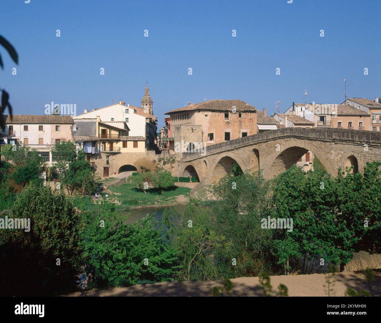 PUENTE ROMANICO SOBRE EL RIO ARGA - SIGLO XI - FOTO AÑOS 00. Location ...