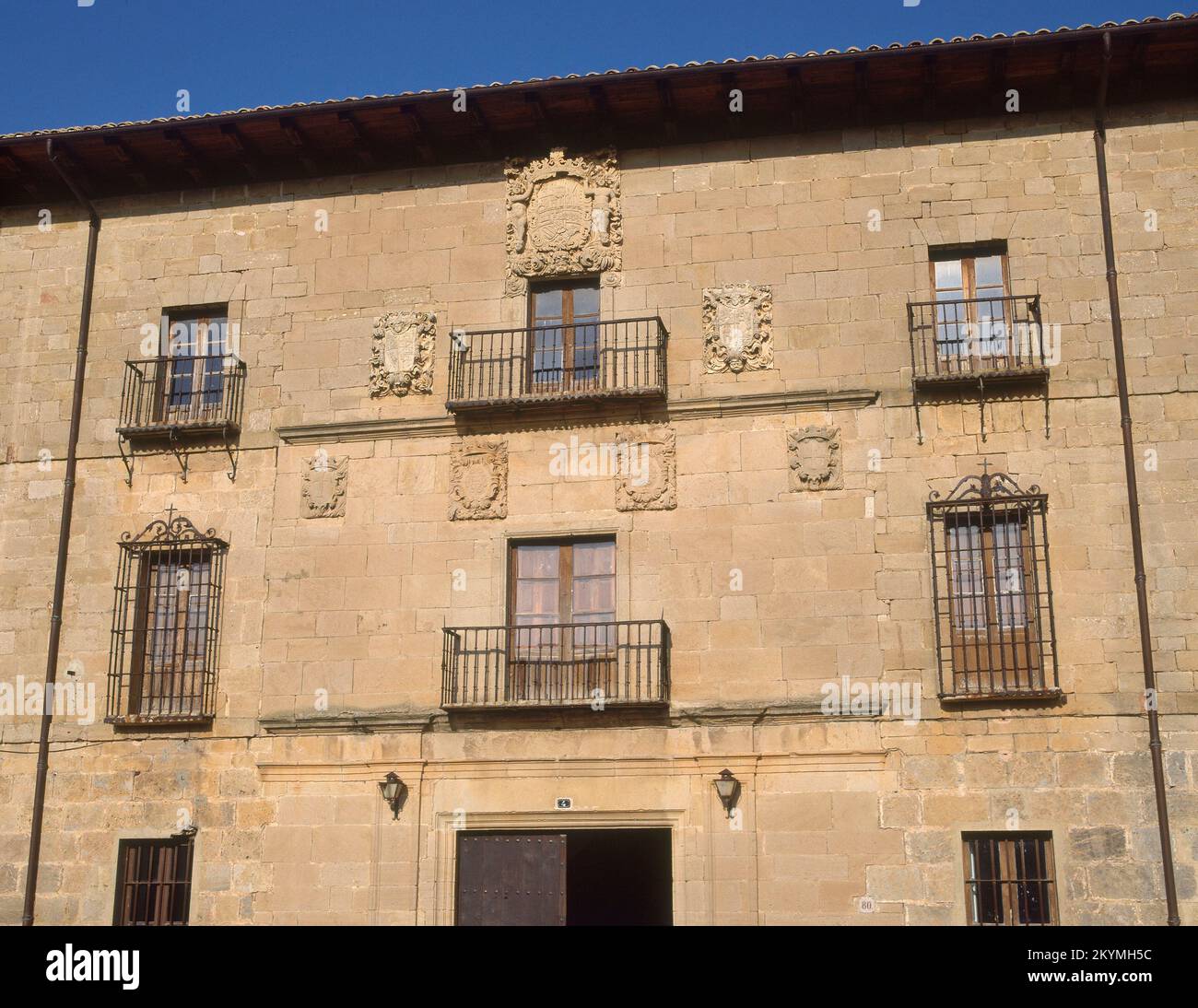 REAL MONASTERIO BENEDICTINO - DETALLE DE LA FACHADA PRINCIPAL - FOTO ...