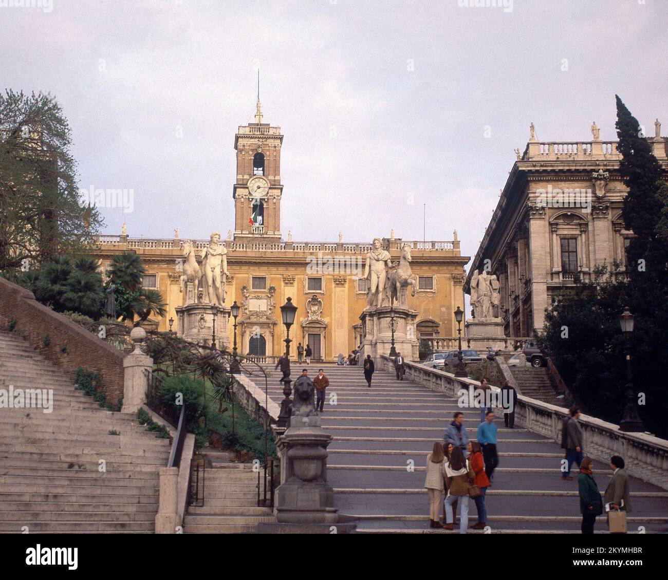 VISTA DE LA CORDONATA CAPITOLINA Y EL PALACIO DEL SENADO DESDE LA PLAZA ...