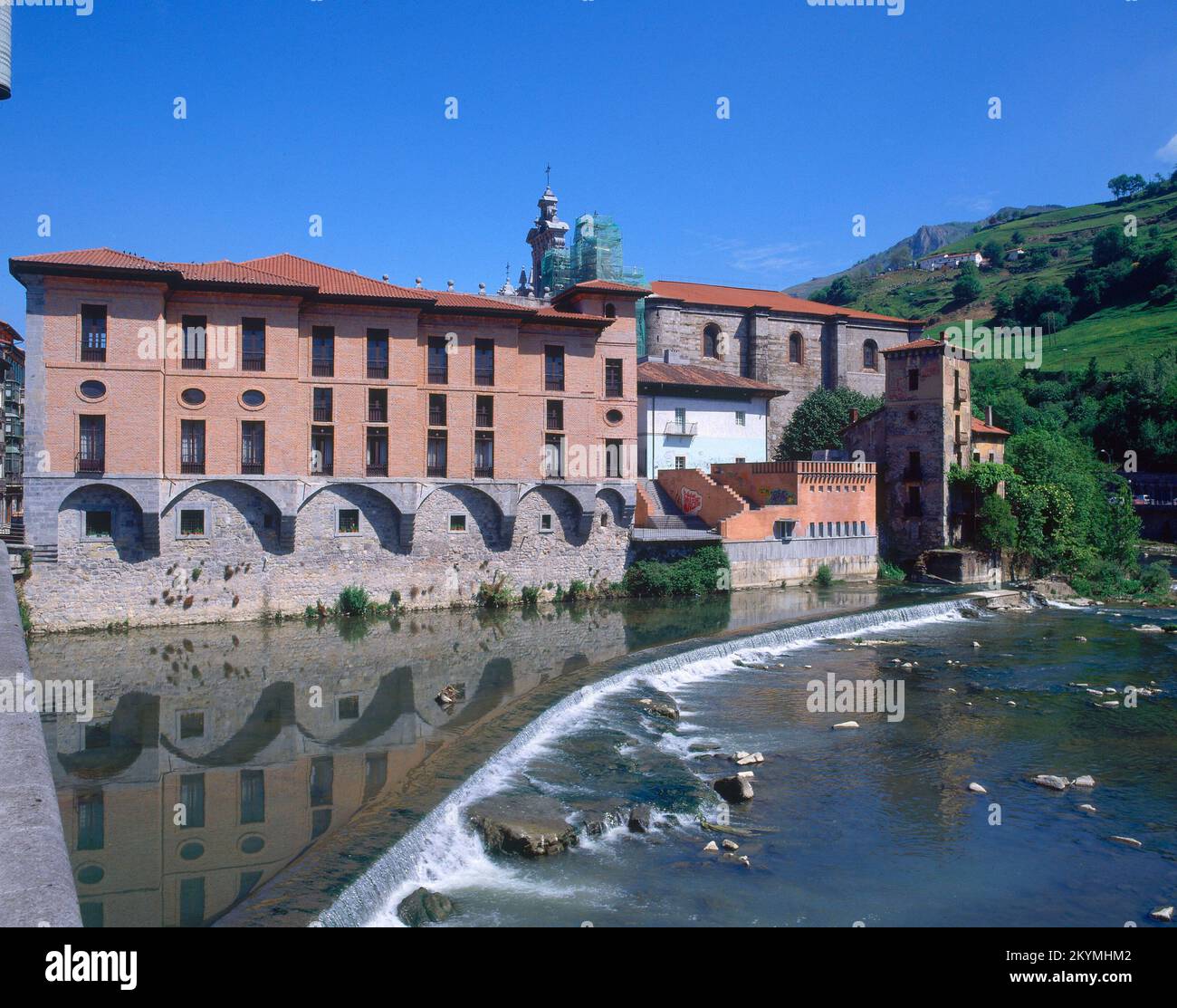 RIO ORIA CON LA IGLESIA DE SANTA MARIA AL FONDO - FOTO AÑOS 00 ...