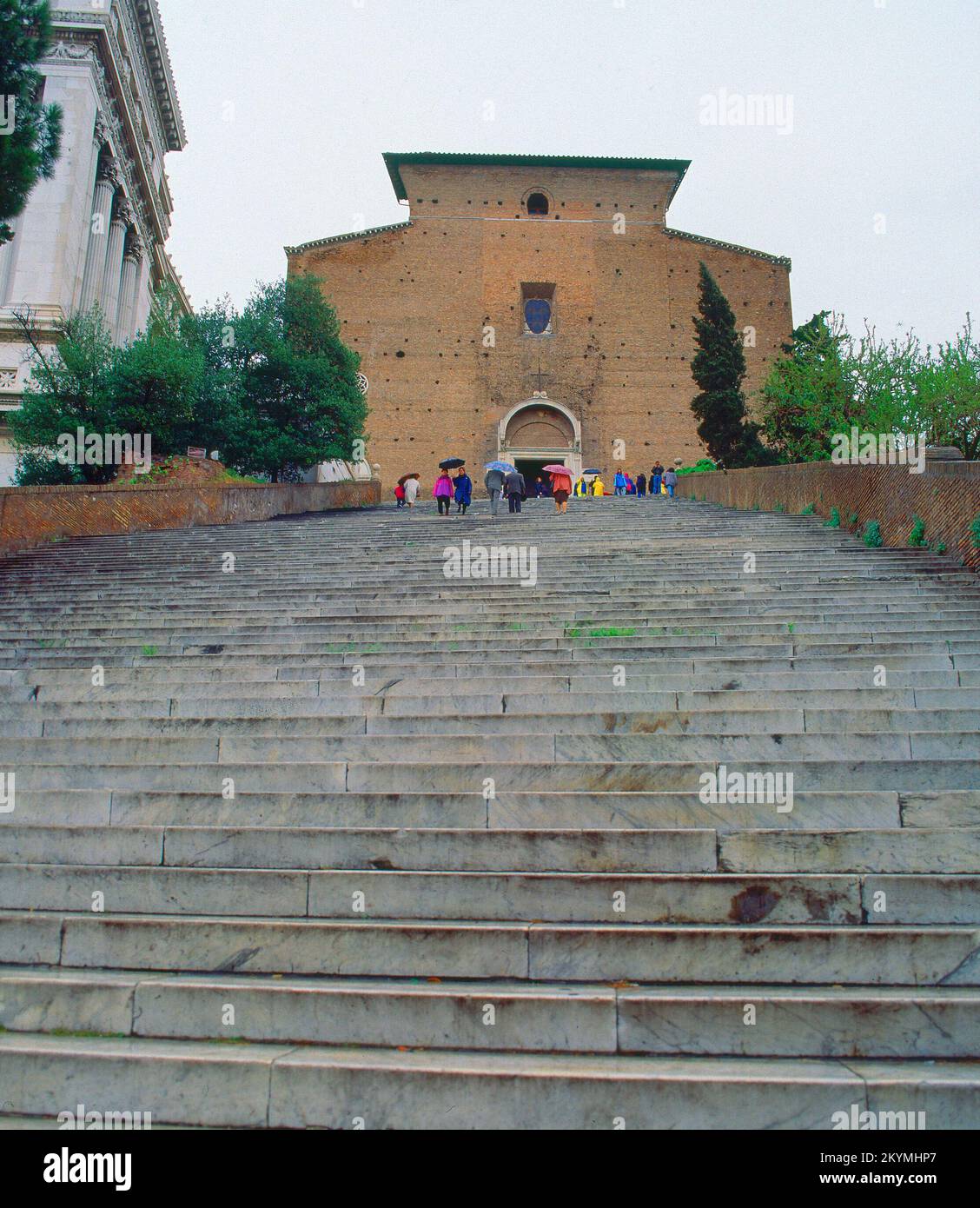 CAPITOLIO-EXTERIOR DE LA IGLESIA(S XIII)Y ESCALERA DE SUBIDA - FOTO ...